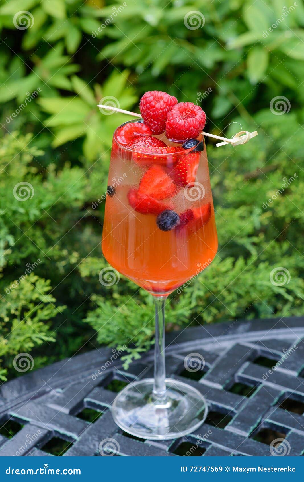 Red Cocktail with Berries and Ice Stock Image - Image of cold, citrus ...