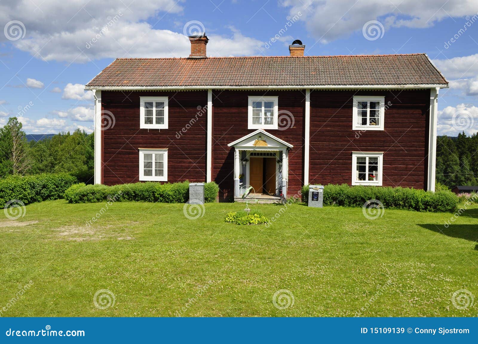 Red cottage stock image. Image of large, entrance, entry - 15109139