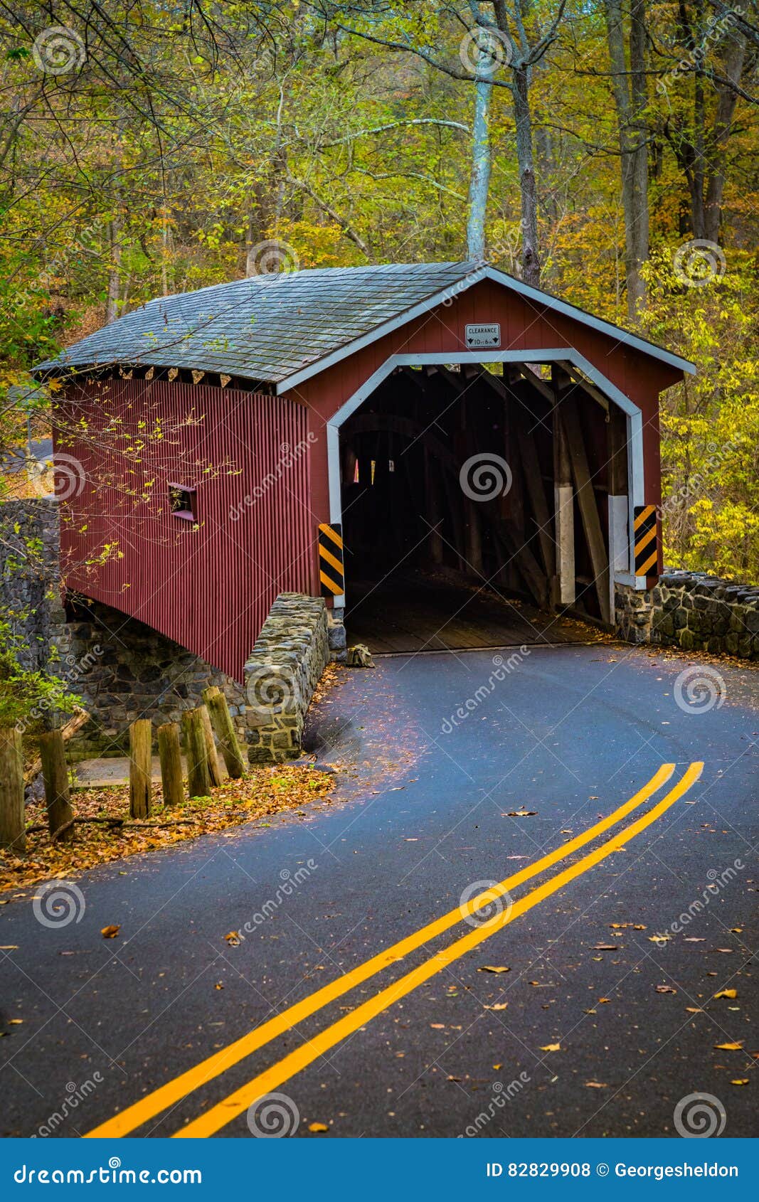 Red Covered Bridge in Lancaster County Park Stock Photo - Image of fall ...