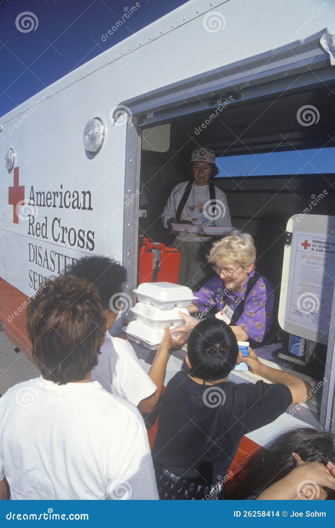 A Red Cross Worker Handing Out Meals Editorial Stock Image - Image of ...