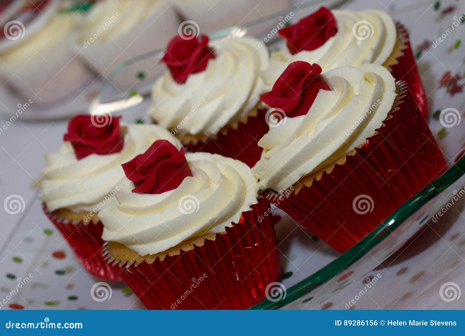 Red Cup Cakes with Roses on Top Stock Photo - Image of cake, girl: 89286156