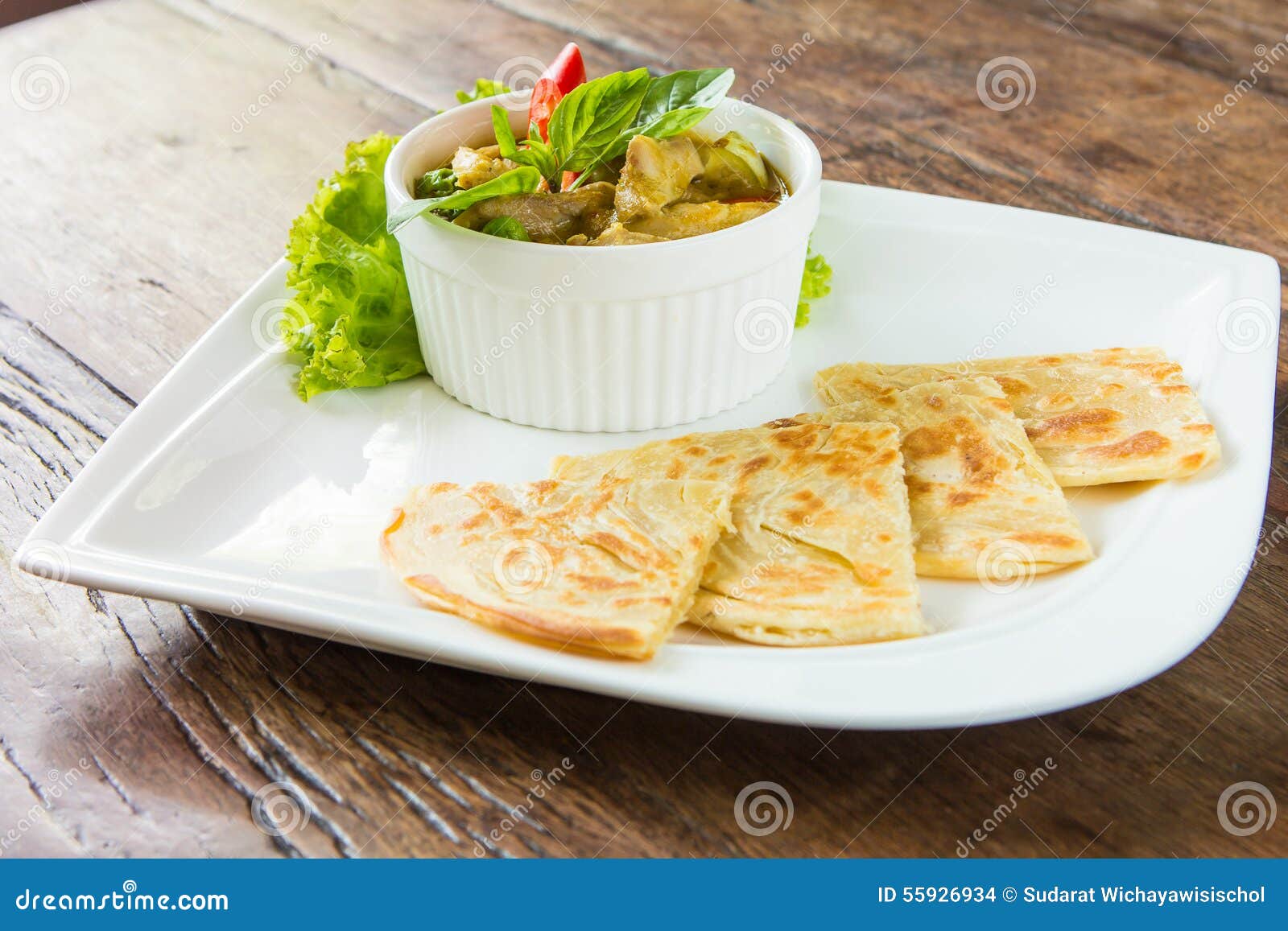 Red Curry Chicken Soup Served with Roti. Stock Photo - Image of cuisine ...