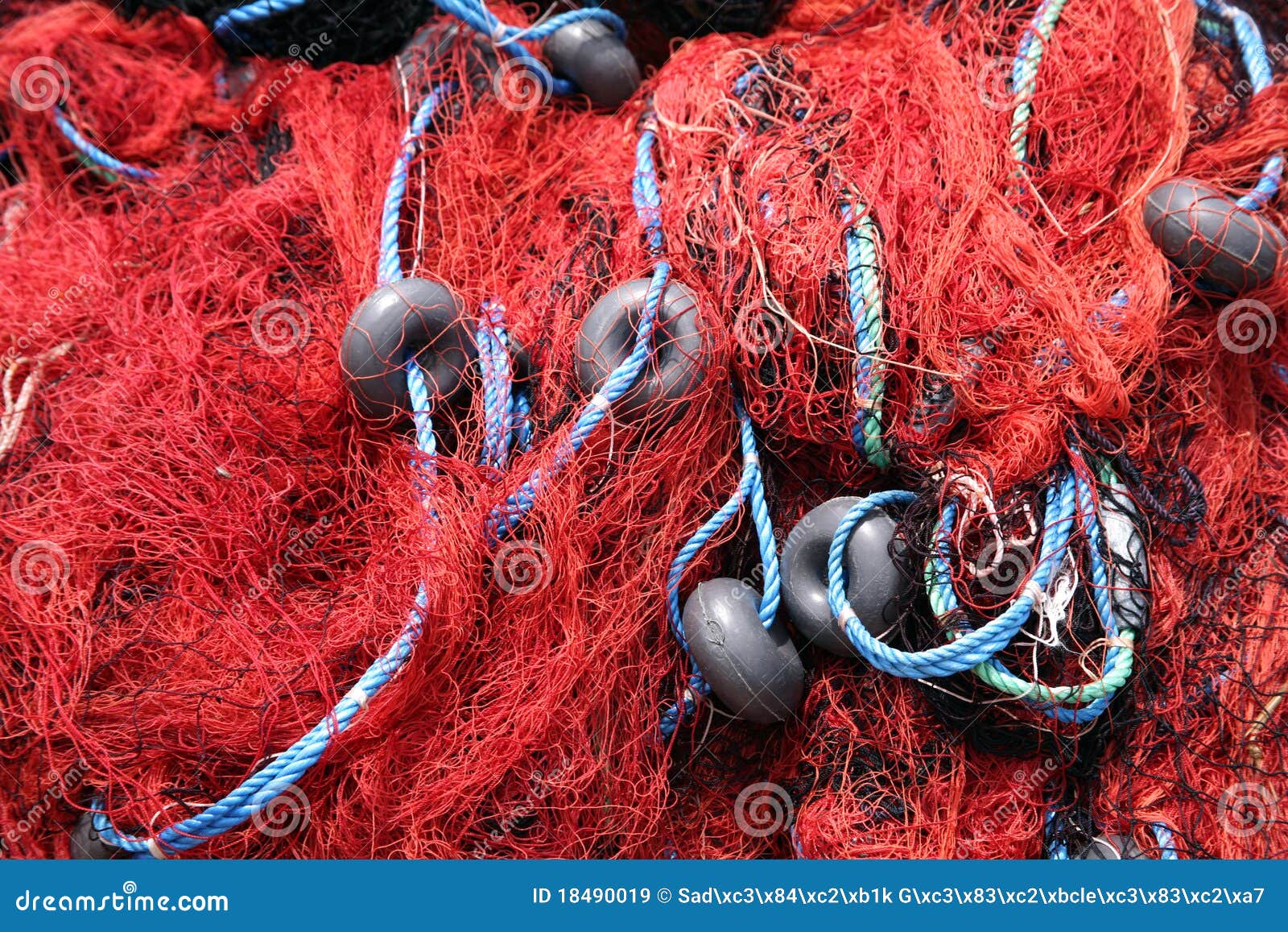 Red de pesca roja imagen de archivo. Imagen de rojo, flotador - 18490019