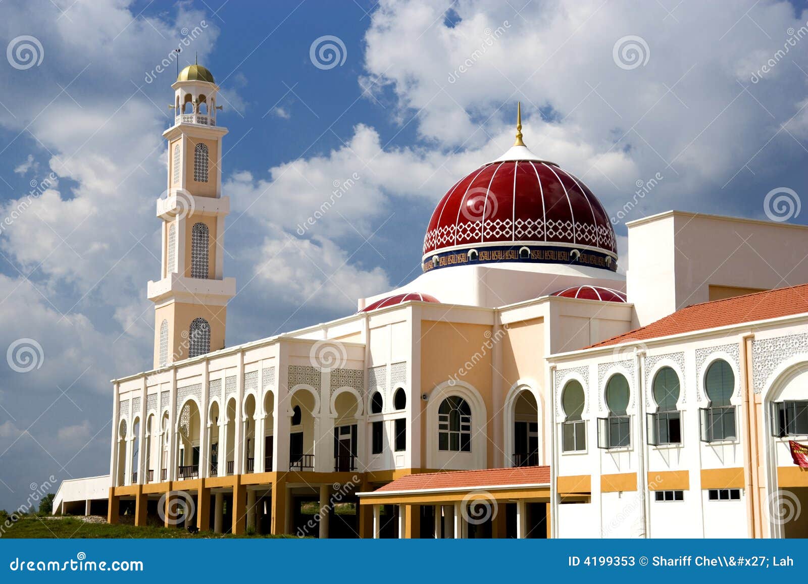 Red Domed Mosque stock image. Image of pray, religion - 4199353