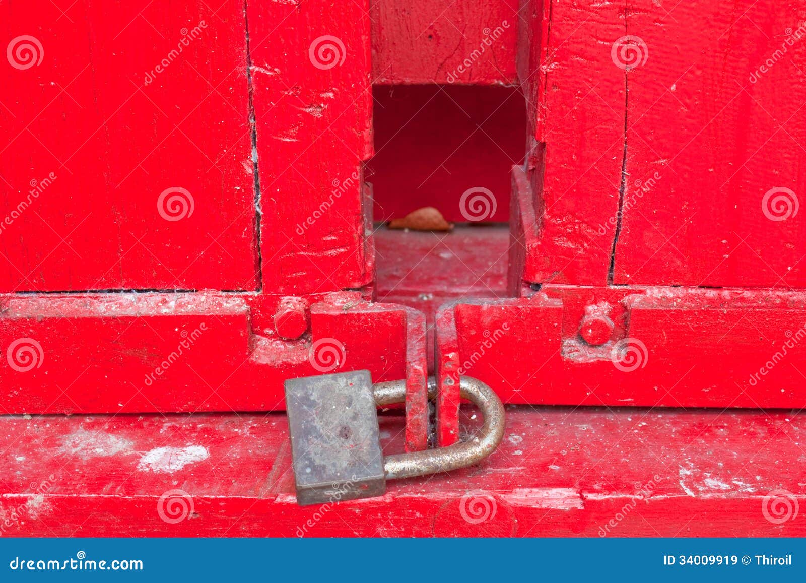 Red door and lock. stock image. Image of accessibility - 34009919