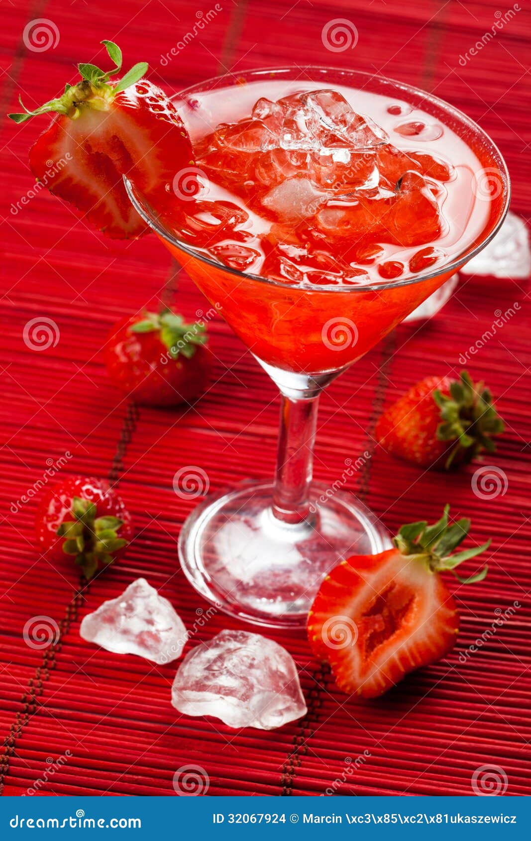 Red drink stock photo. Image of freshness, party, flavor - 32067924