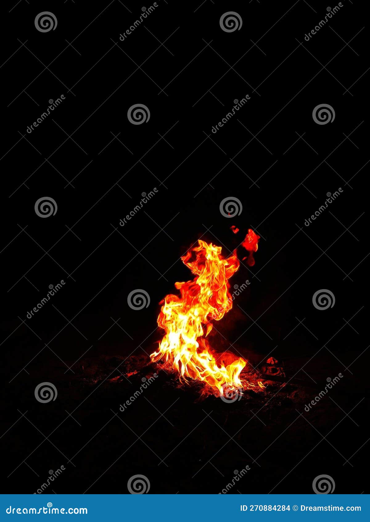 Red Fire in the Dark, Aesthetic Flames, Red Hot Flame in Fire Camp ...