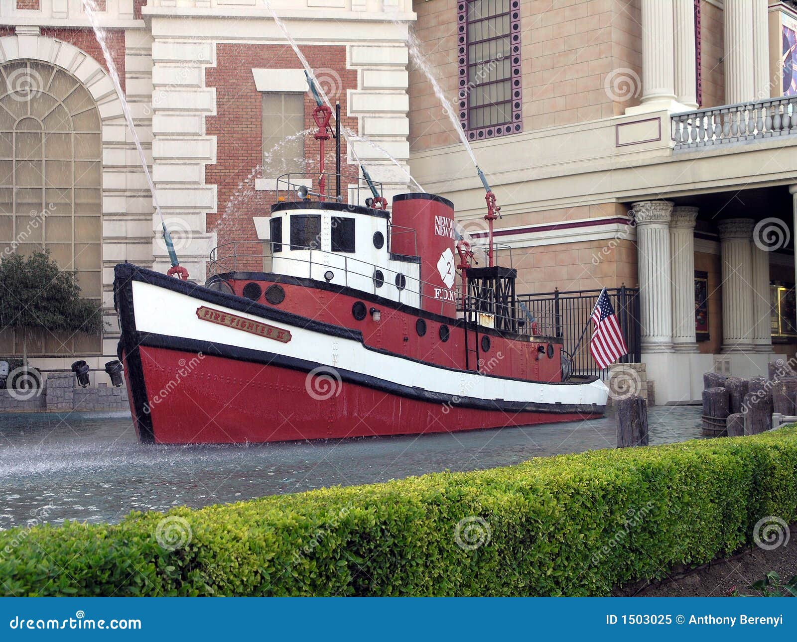 Red Fireboat stock image. Image of firefighter, rescue - 1503025