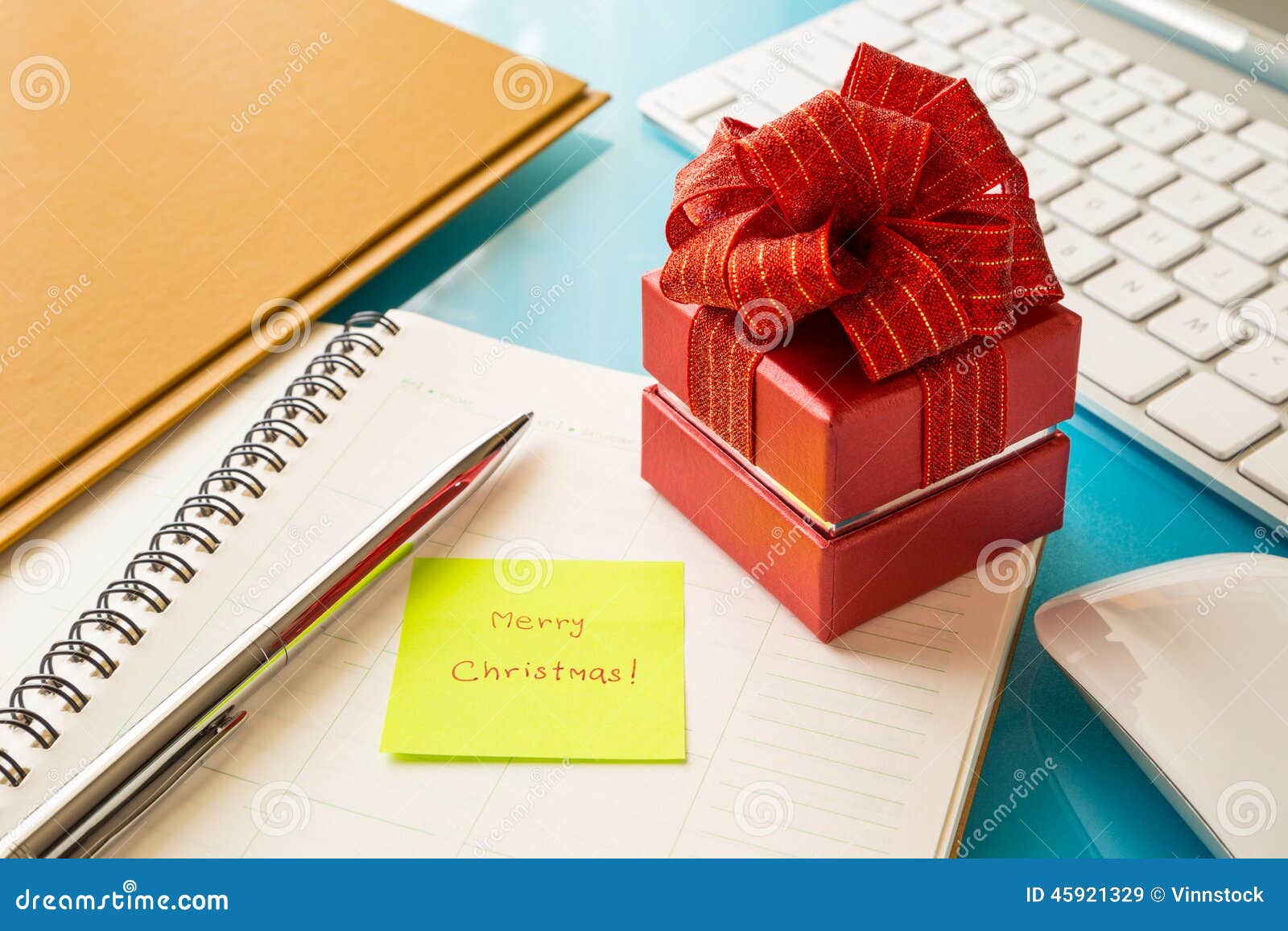 Red Gift Box and Sticky Note with Merry Christmas Message Stock Image ...