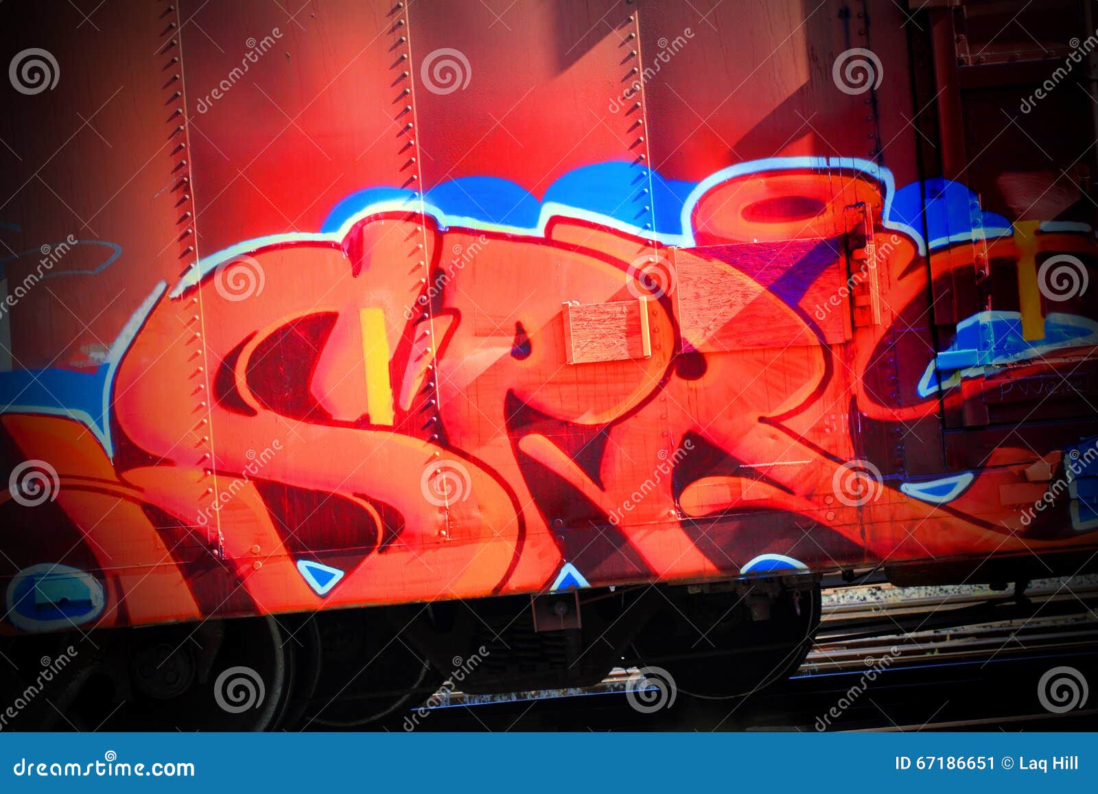 Red graffiti editorial photo. Image of painted, metal - 67186651