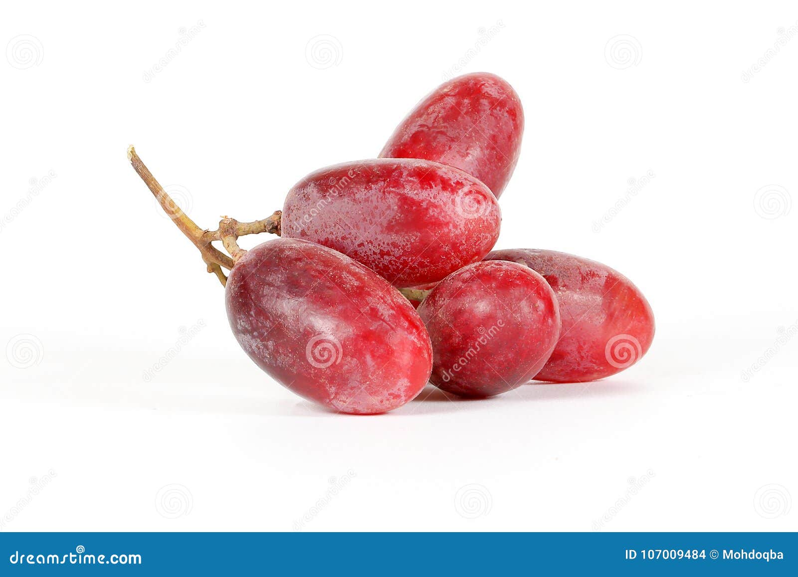 Red Grape Bunch stock photo. Image of cluster, organic - 107009484
