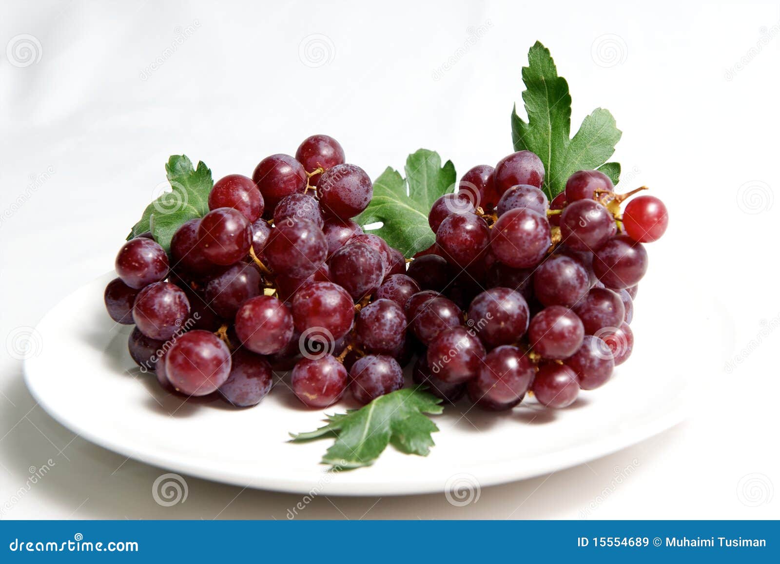 Red grape on plate stock image. Image of fruit, isolated - 15554689
