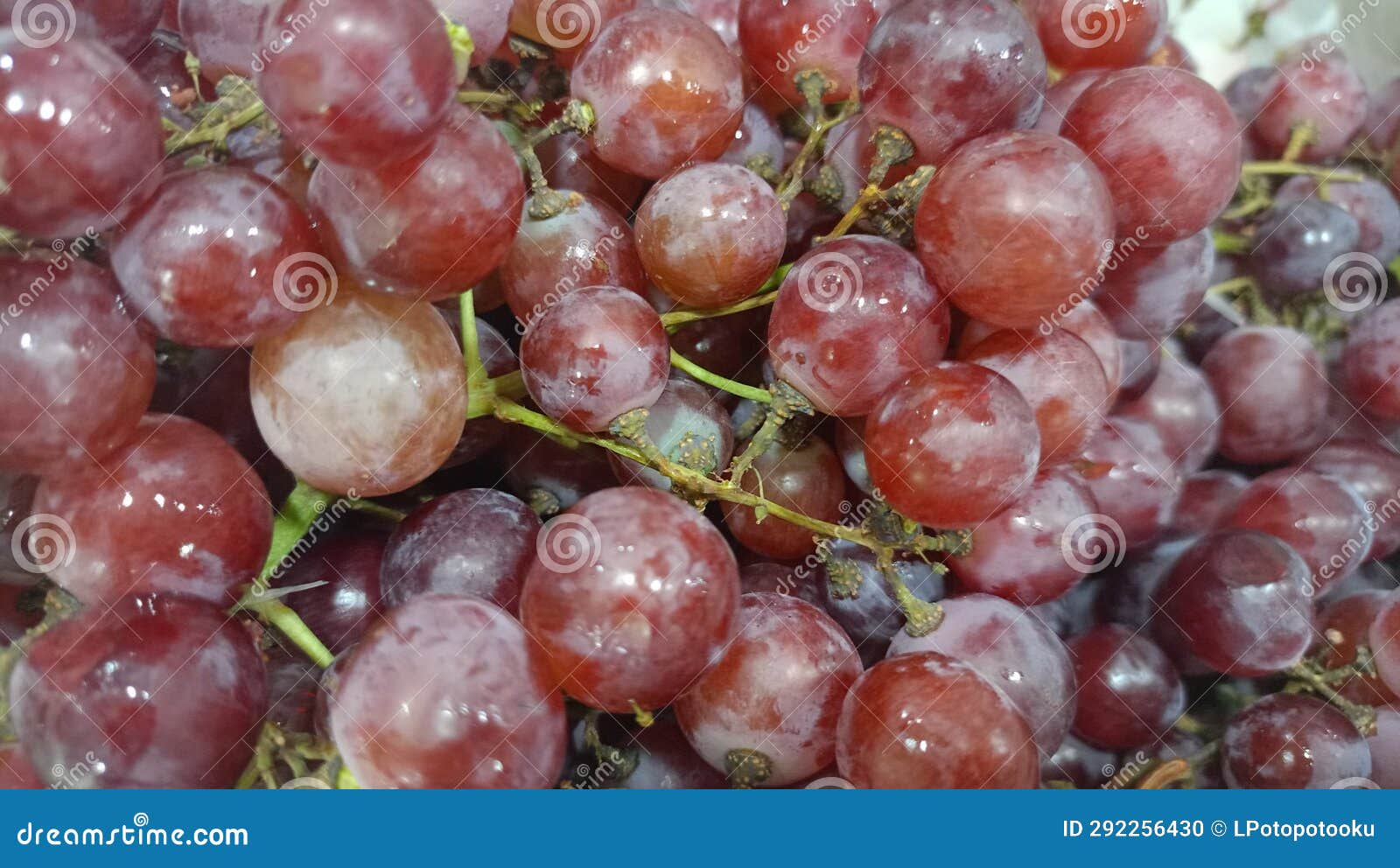 Red Grapes at the Grocery Store/fruit Shop Stock Photo - Image of green ...