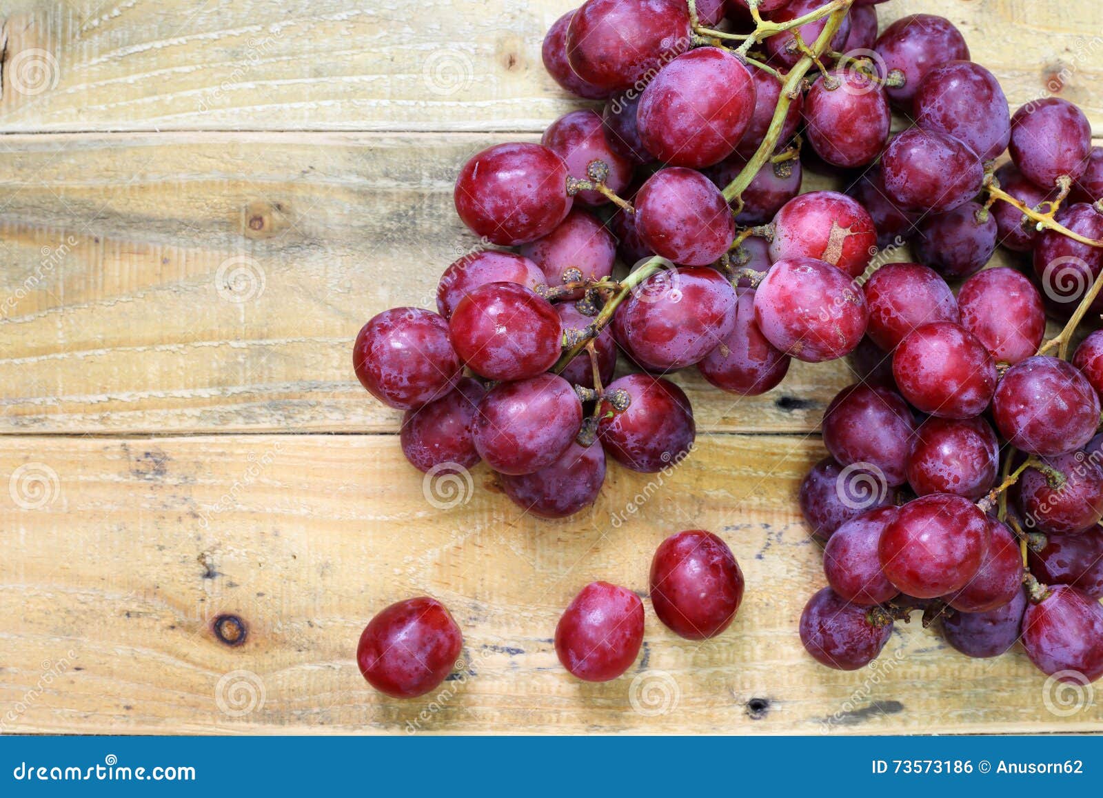 Red Grapes on Old Wood Table Stock Photo - Image of fall, purple: 73573186
