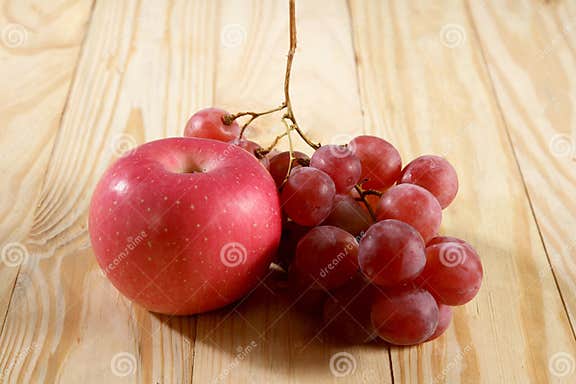 Red Grapes with Apple, Fresh Mix Fruit, Health Fruit Stock Photo ...