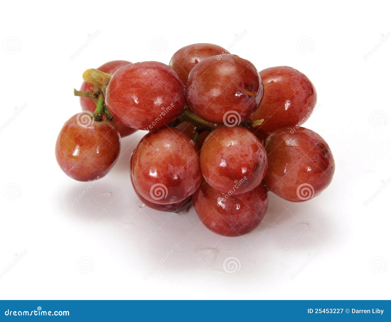Red Grapes on White Background Stock Image - Image of juice, wash: 25453227