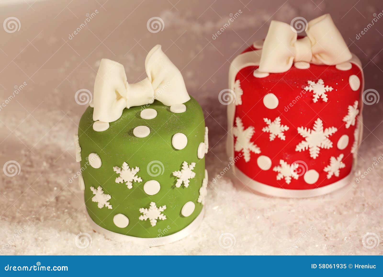 Red and Green Christmas Cakes Stock Image - Image of retro, background ...