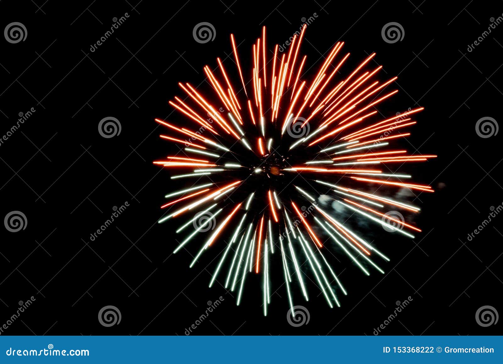 Red and Green Pyrotechnic Fireworks Palm Tree Effect in the Night Stock ...