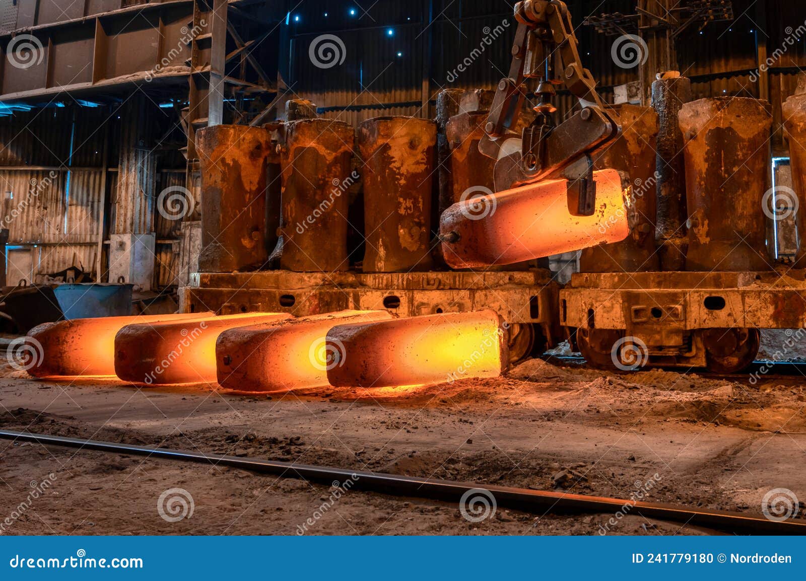 Red-hot Metal Forging, Heavy and Large Billet for Rolled Metal Stock ...