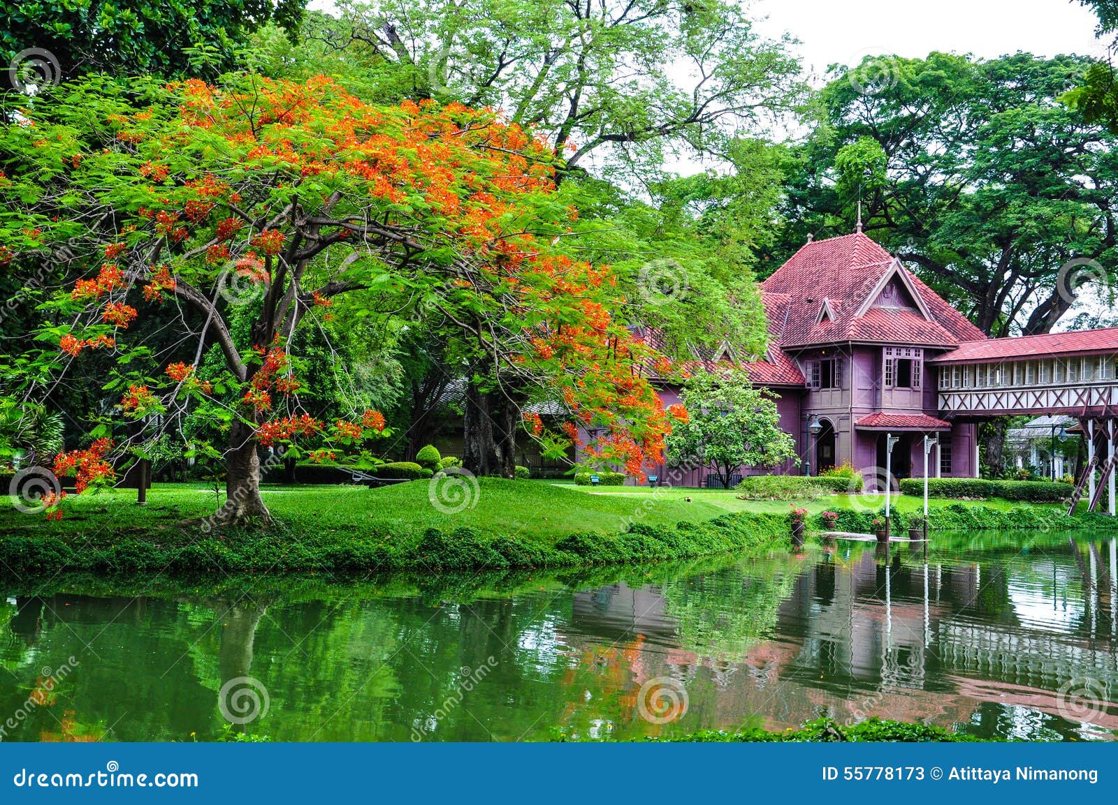 The Red House in the Gardent. Stock Image - Image of outdoor, fall ...