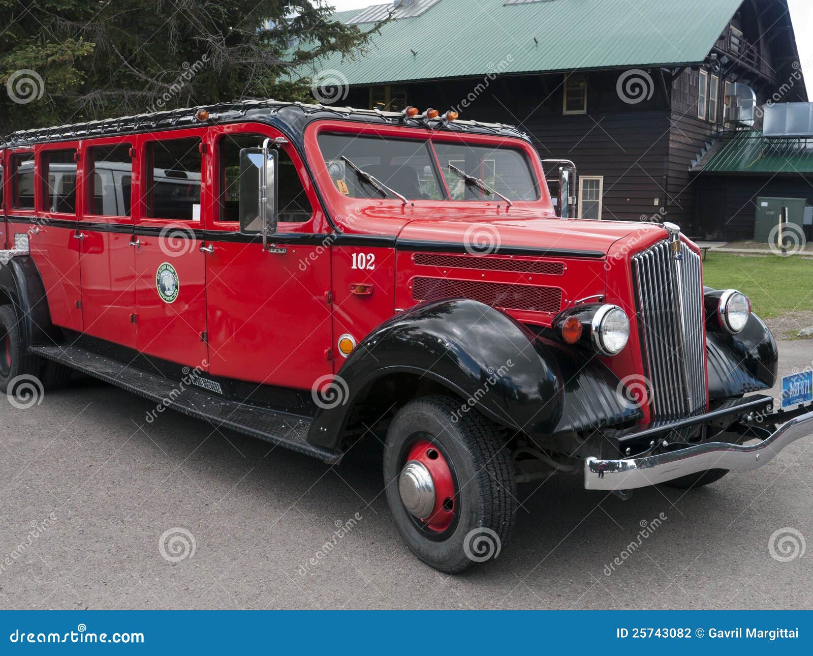Red Jammer Bus, Glacier National Park Editorial Photography - Image of ...