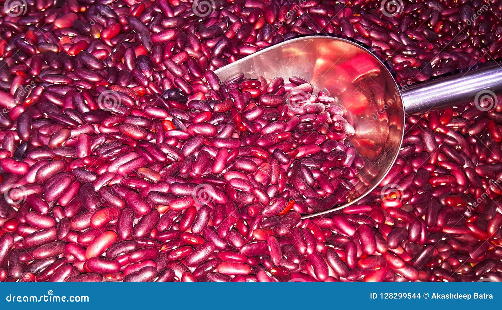ORGANIC RAW RED KIDNEY BEANS CLOSE UP Stock Photo - Image of grain ...