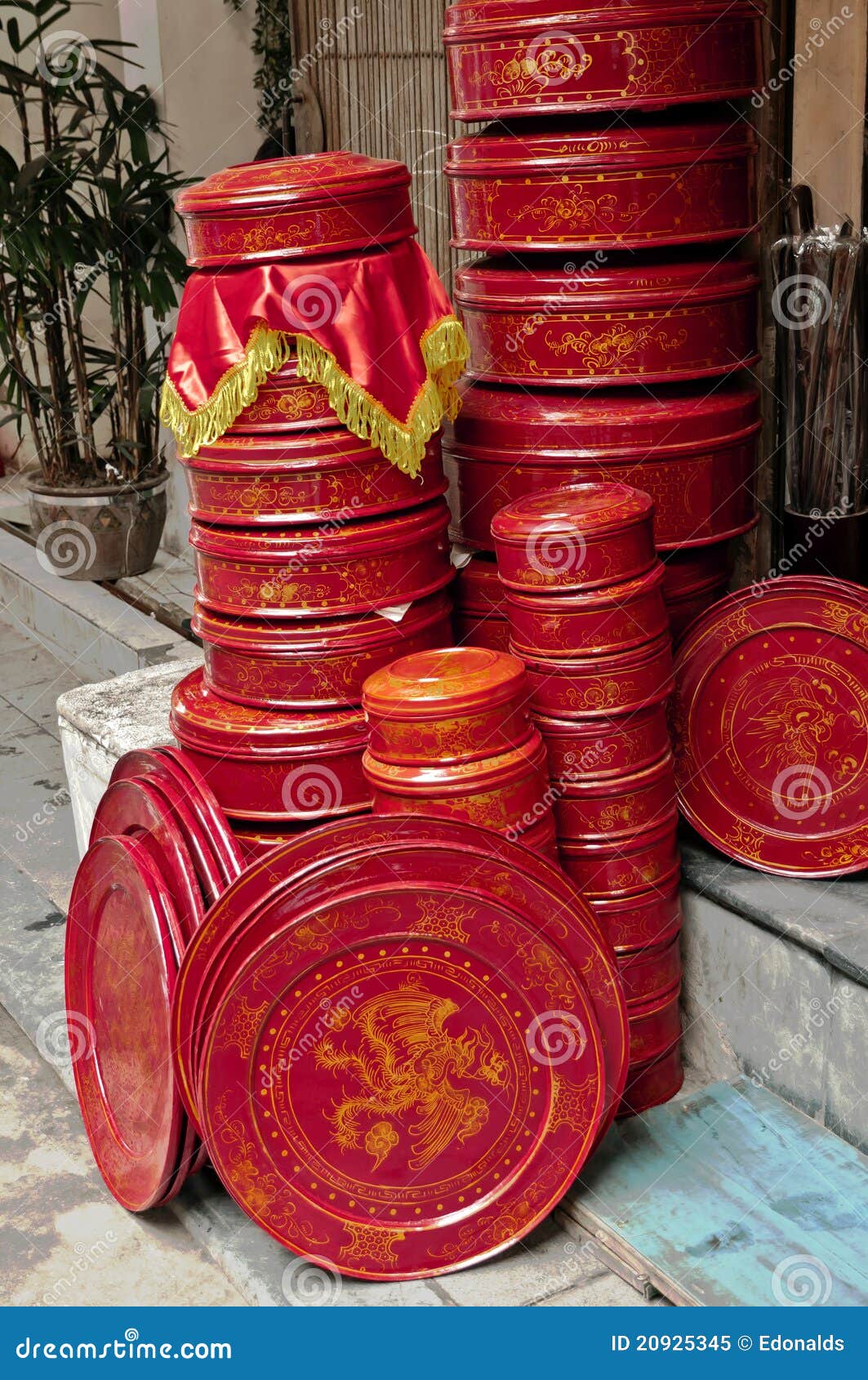 Red Lacquer stock image. Image of brilliant, boxes, polished - 20925345