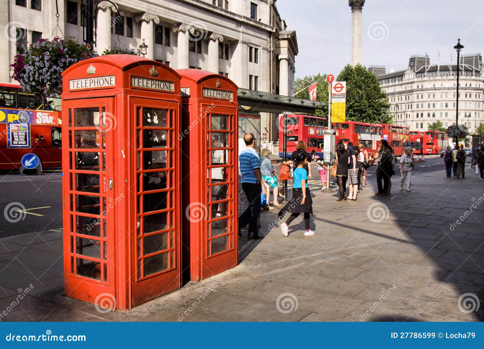 London`s Telephone Booths And Double-decker Buses Editorial Photo ...