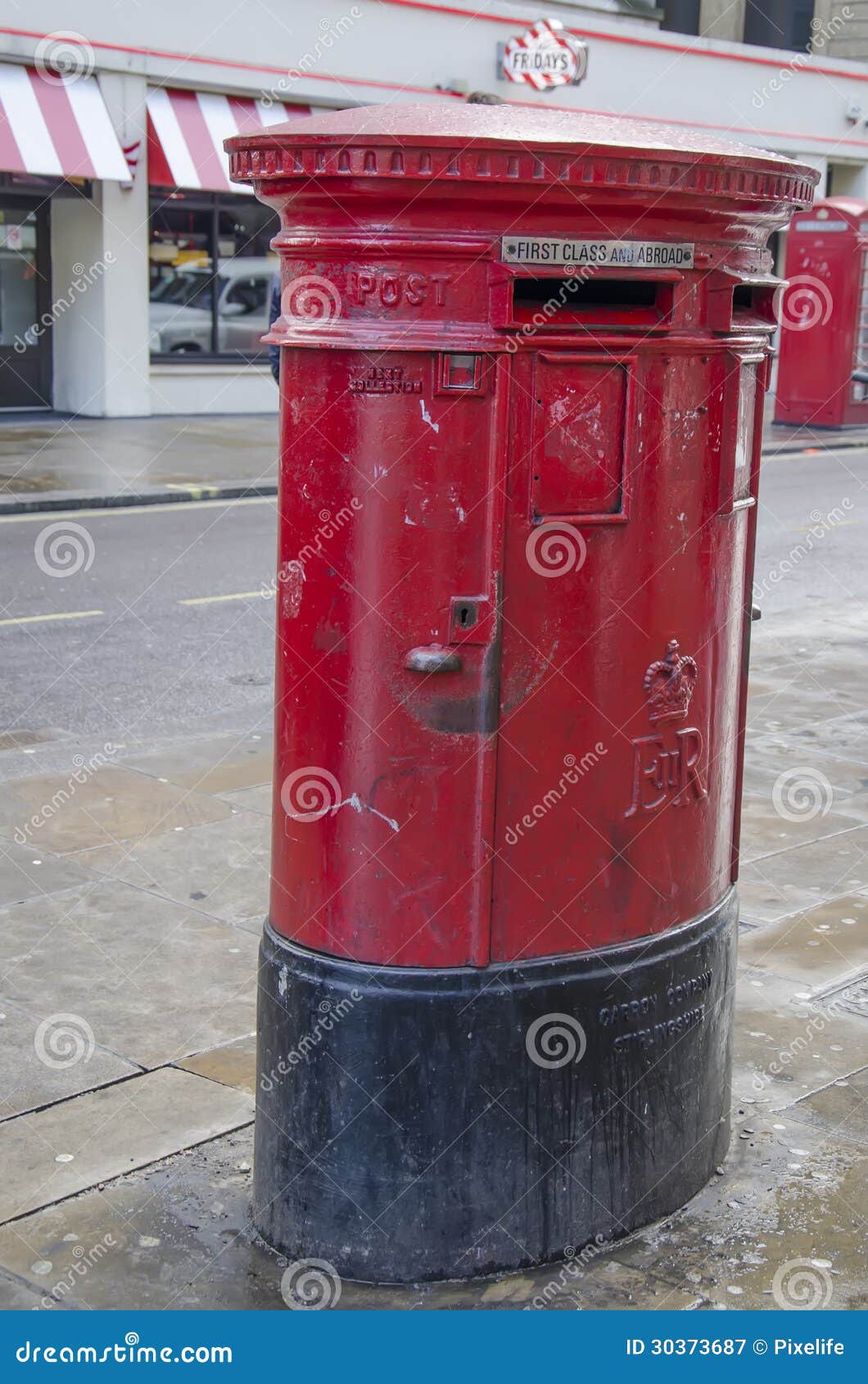 Red mailbox editorial photography. Image of england, culture - 30373687