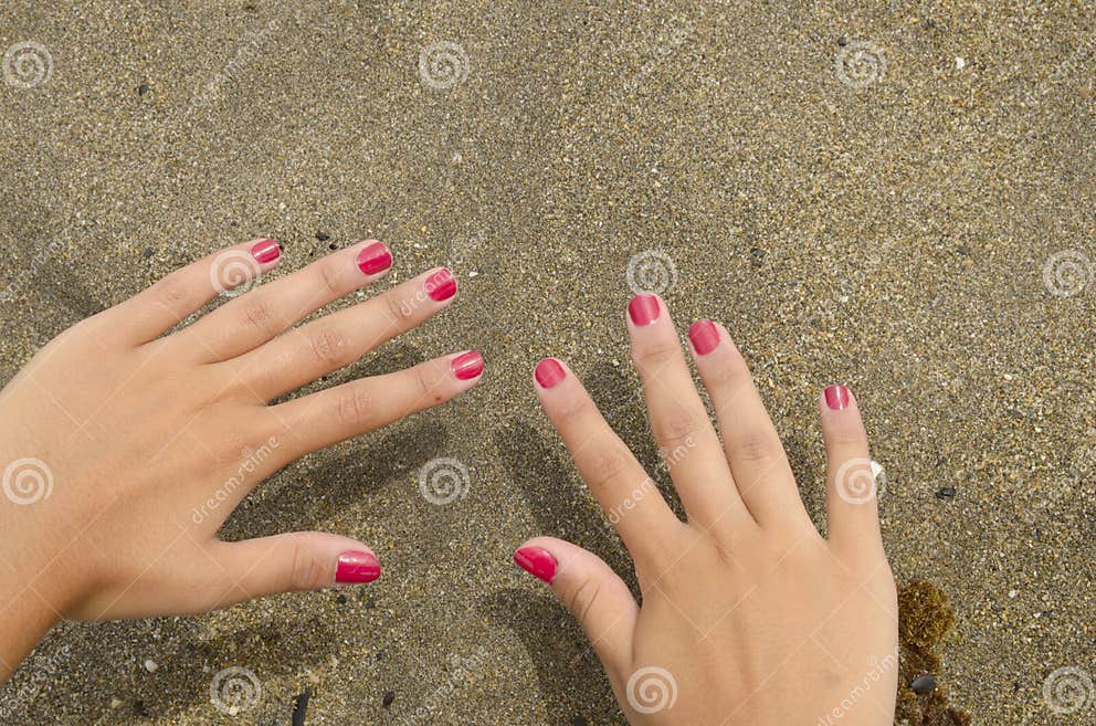 Red nails hand stock image. Image of elegance, paints - 26579849