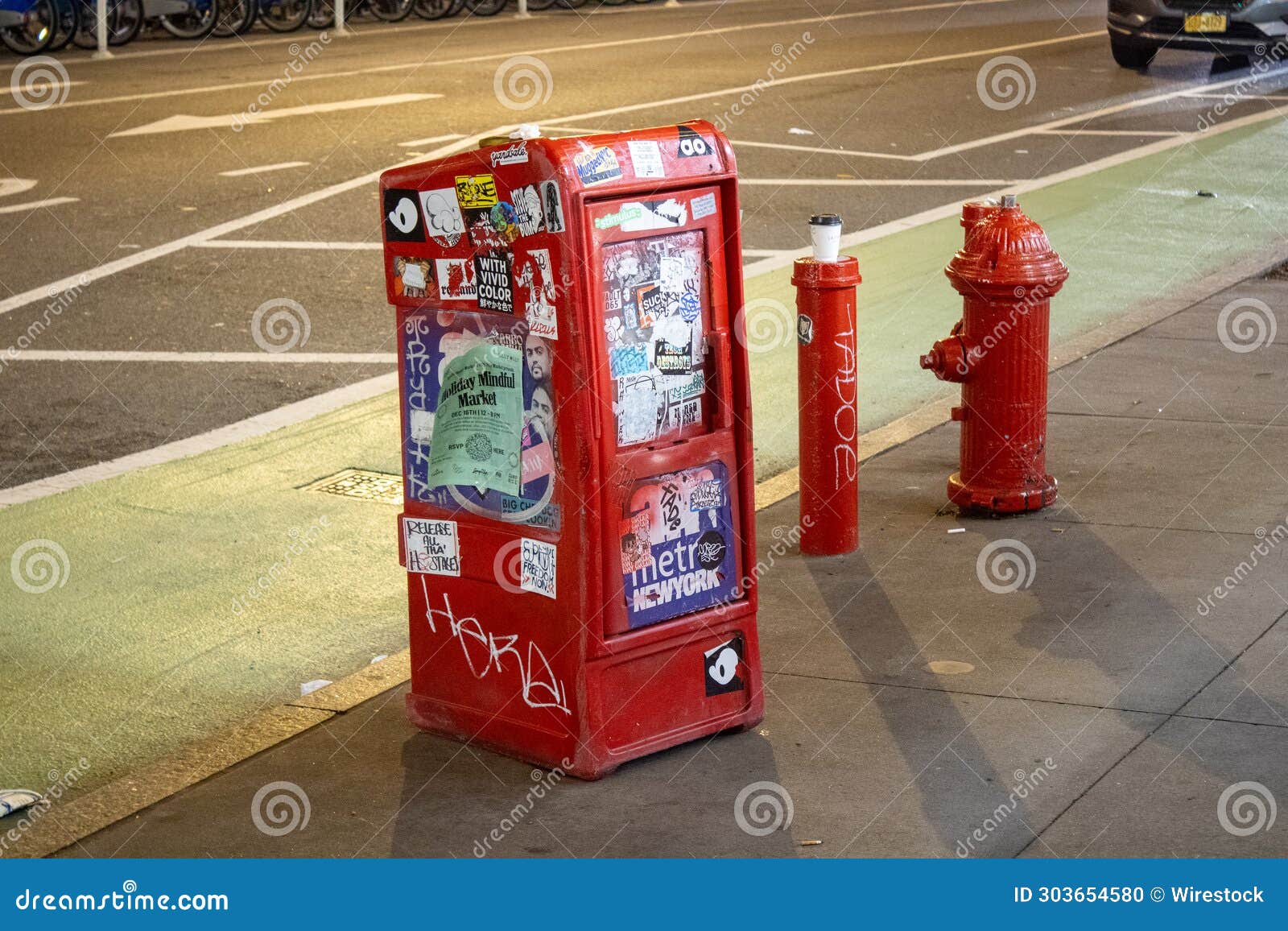 Newspaper Vending Machines Editorial Photo | CartoonDealer.com #92893951 Newspaper Vending Machines Editorial Photo | CartoonDealer.com #92893951