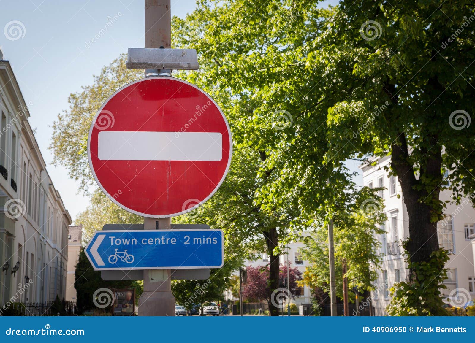 Red No Entry Sign stock photo. Image of direction, round - 40906950