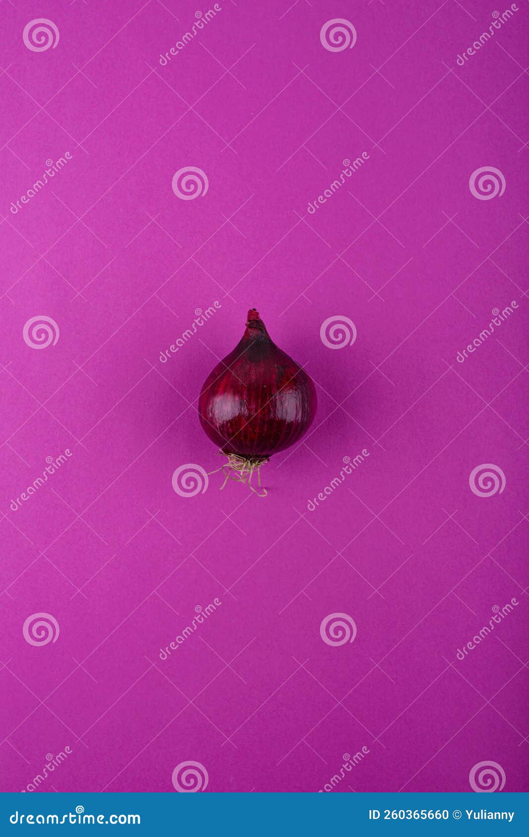 Red Onion on Purple Violet Background. Stock Photo - Image of leaves ...