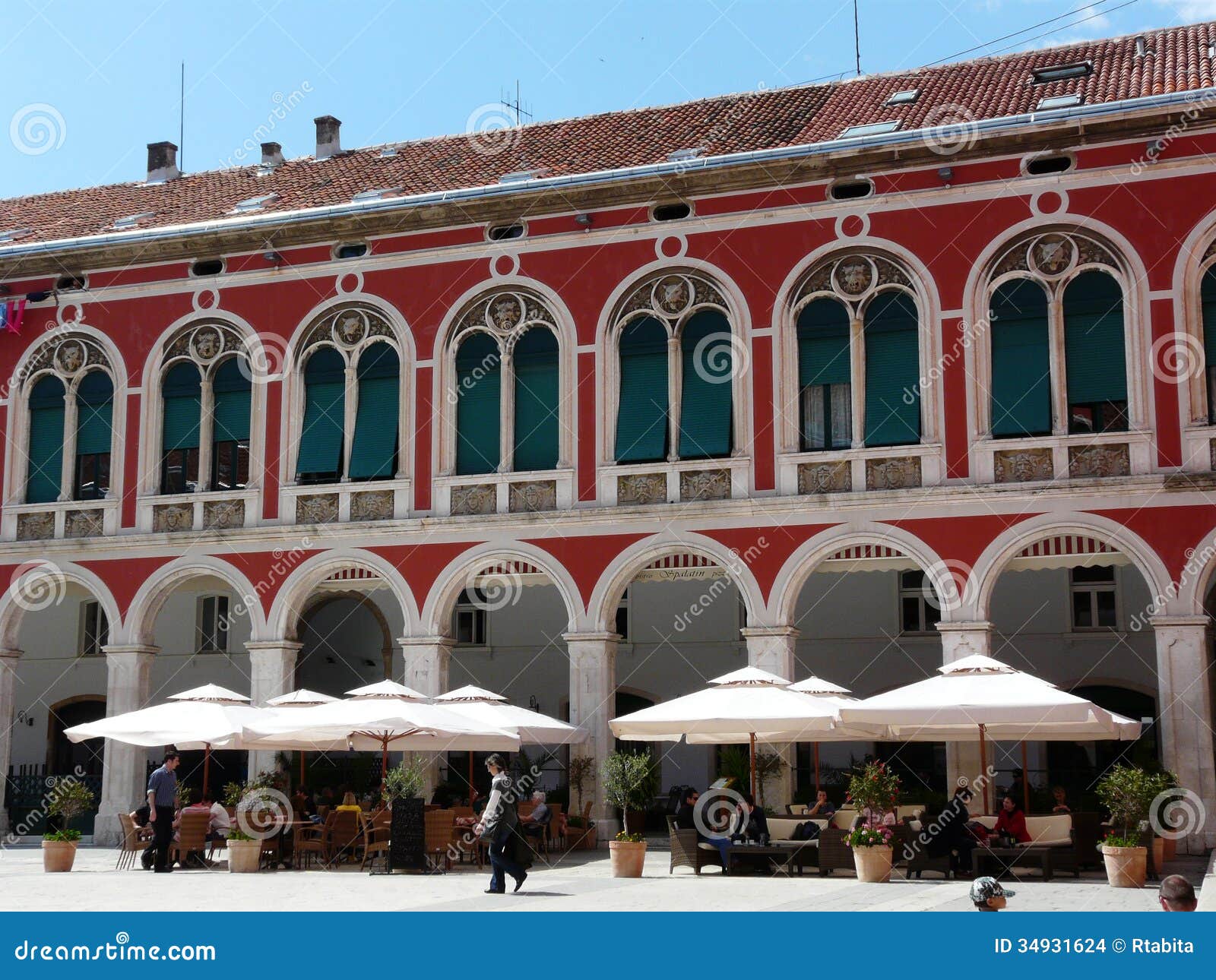 Red Palace editorial stock image. Image of summer, sunny - 34931624