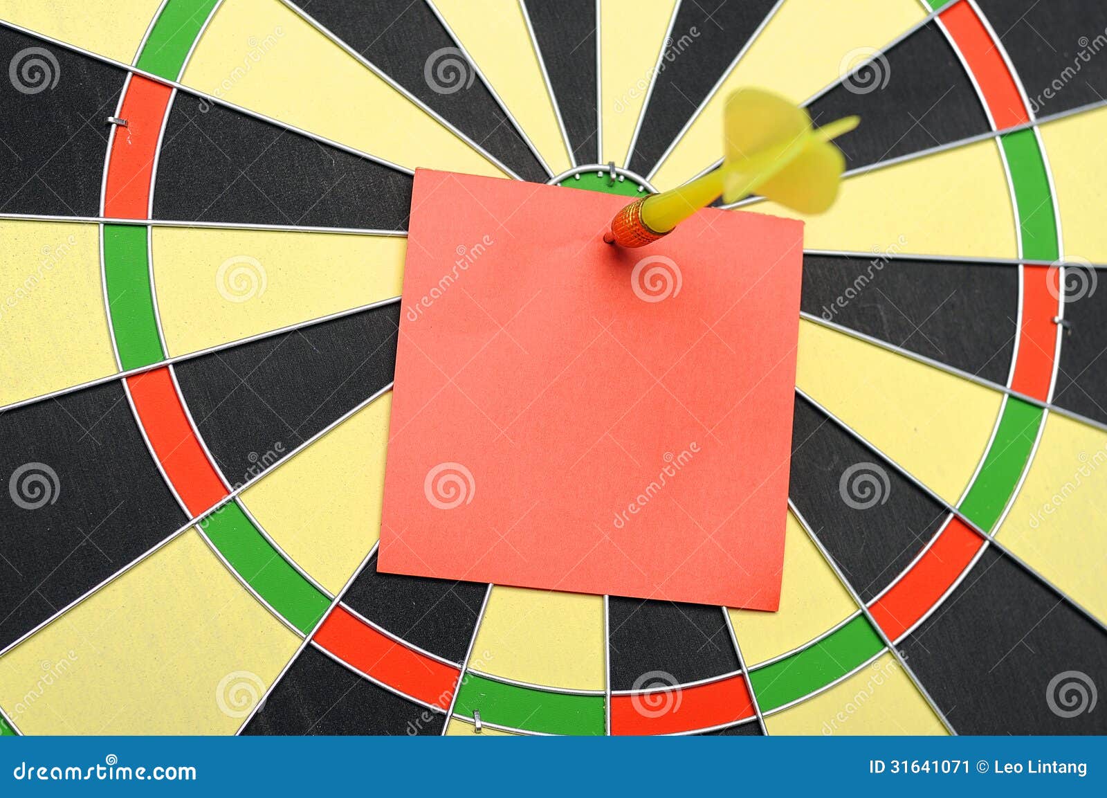 Red Paper Note with Dart Arrow Stock Image - Image of arrow, sport ...