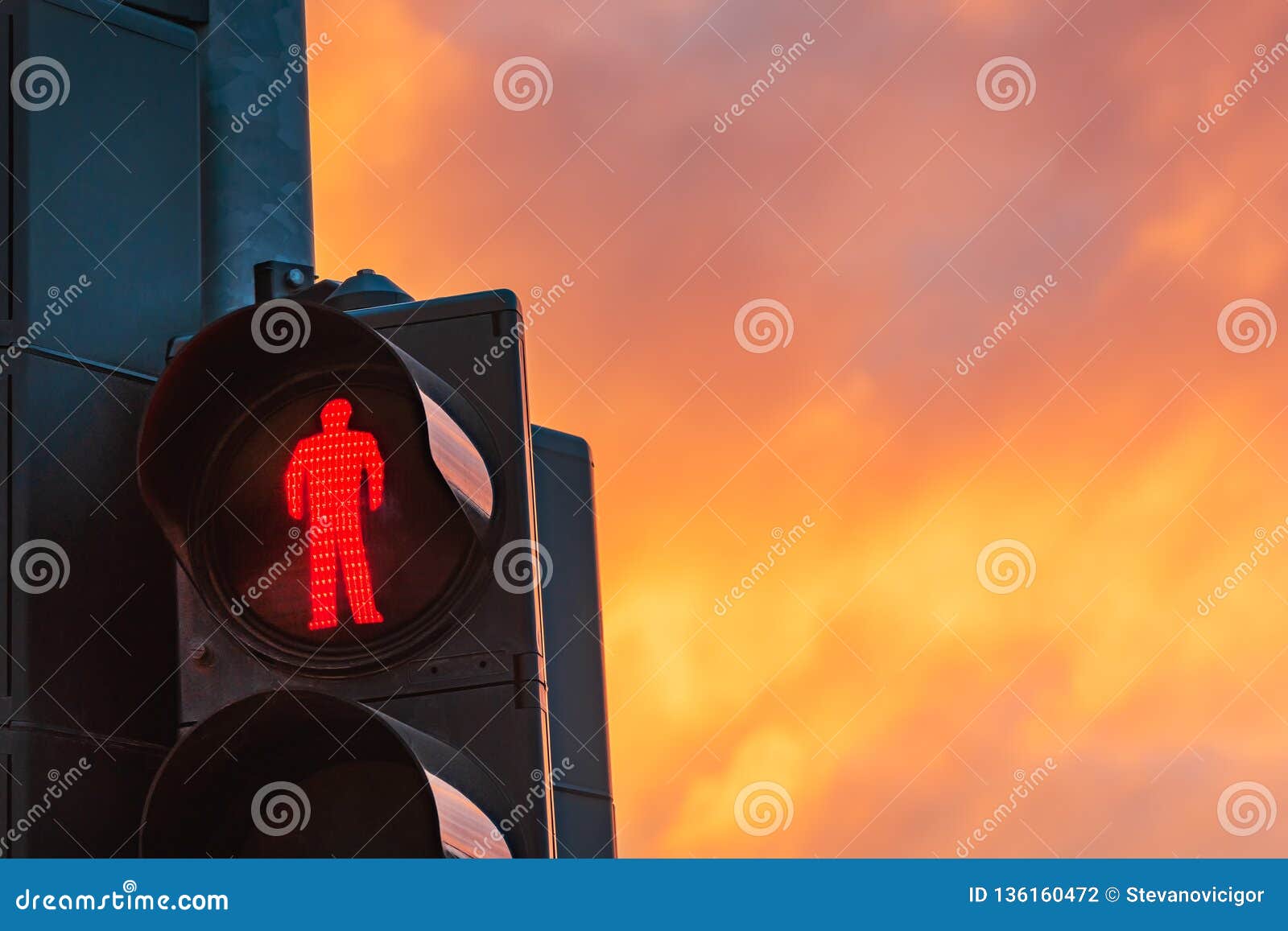 Red Pedestrian Traffic Light Stock Photo - Image of pedestrian ...