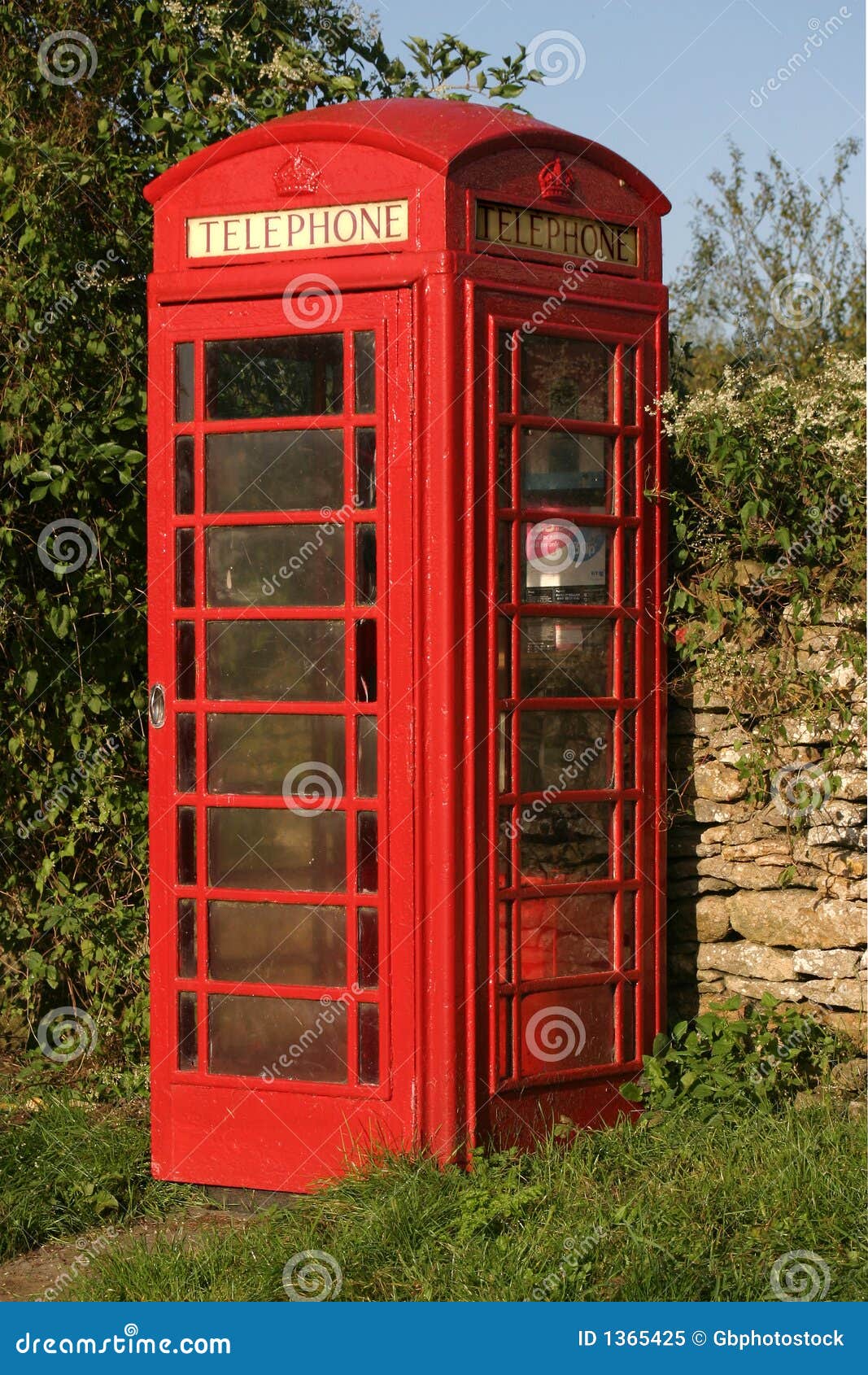 Red Phone Box close up stock image. Image of wall, telecom - 1365425