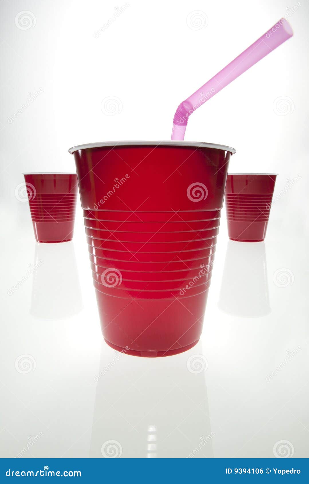 Red Plastic Cup w Straw stock photo. Image of bright, straw - 9394106