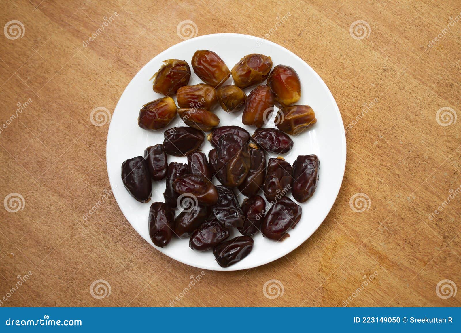 Red Premium Dates Isolated with Two Variety Dates Stock Photo - Image ...