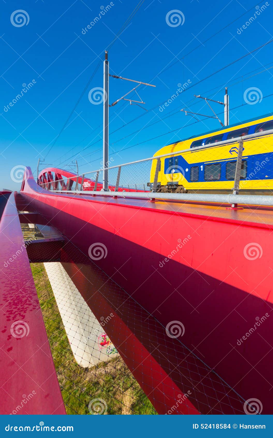 Red railroad bridge editorial stock image. Image of yellow - 52418584