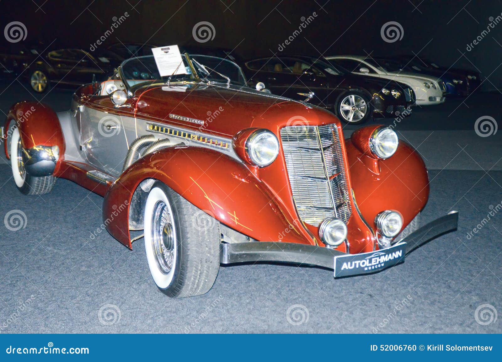 Red Retro Car in the Showroom Editorial Image - Image of ferrari, benz ...