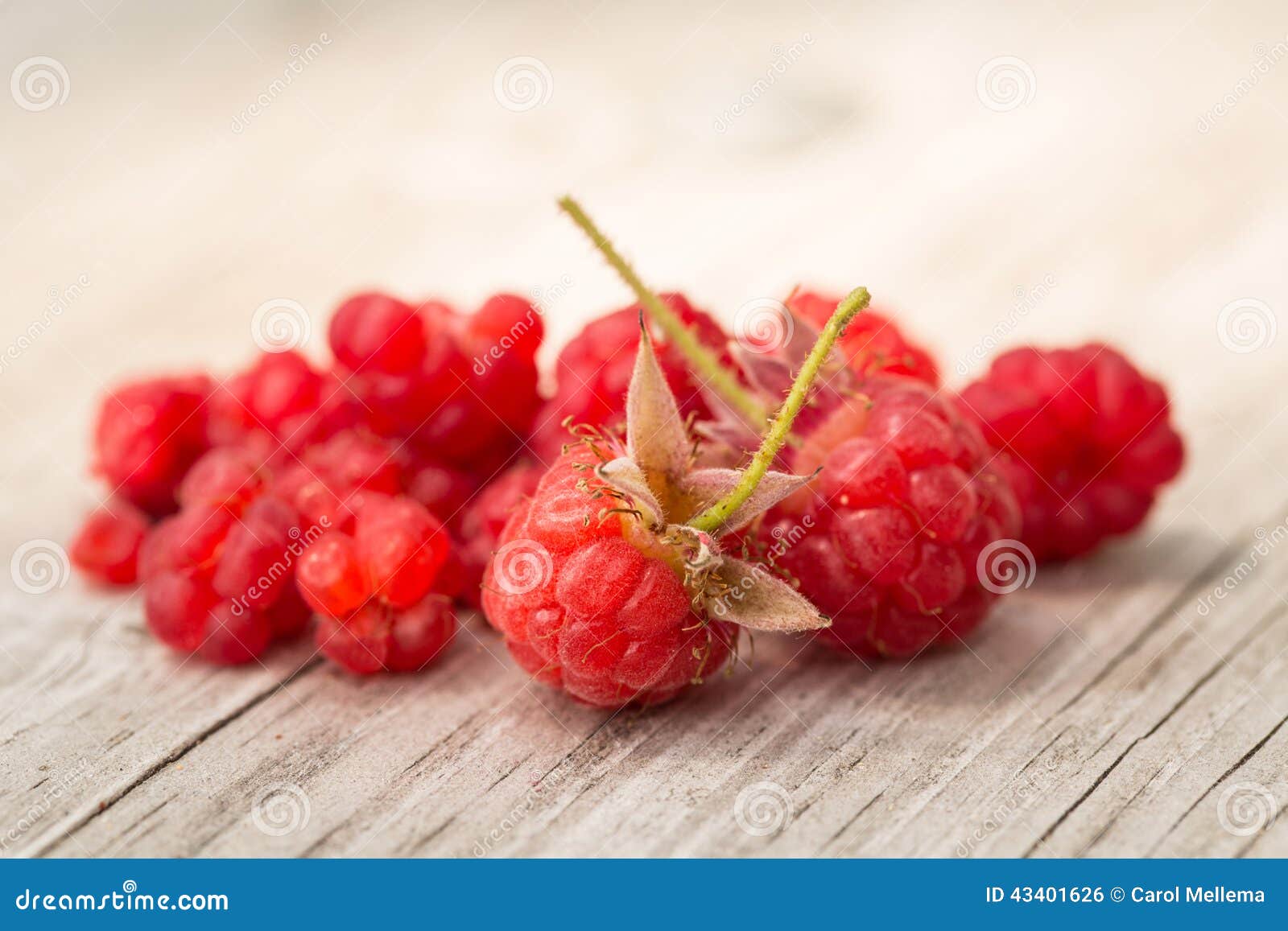 Red Ripe Raspberries on Wood Table Stock Photo - Image of healthy, grow ...