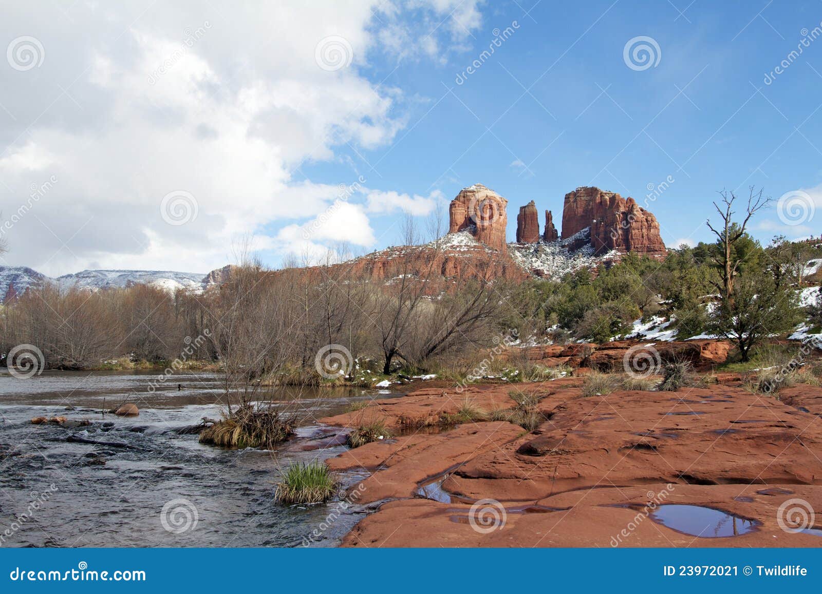 Red Rock Crossing in Winter Stock Image - Image of winter, extreme ...