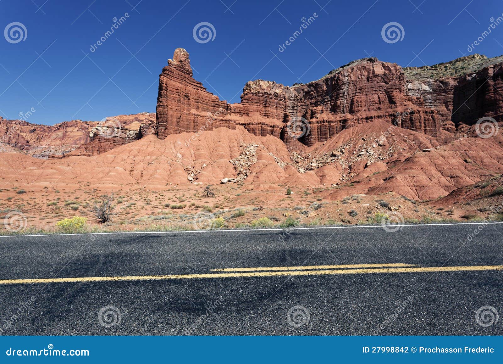 Red rock road stock photo. Image of nevada, plant, rock - 27998842