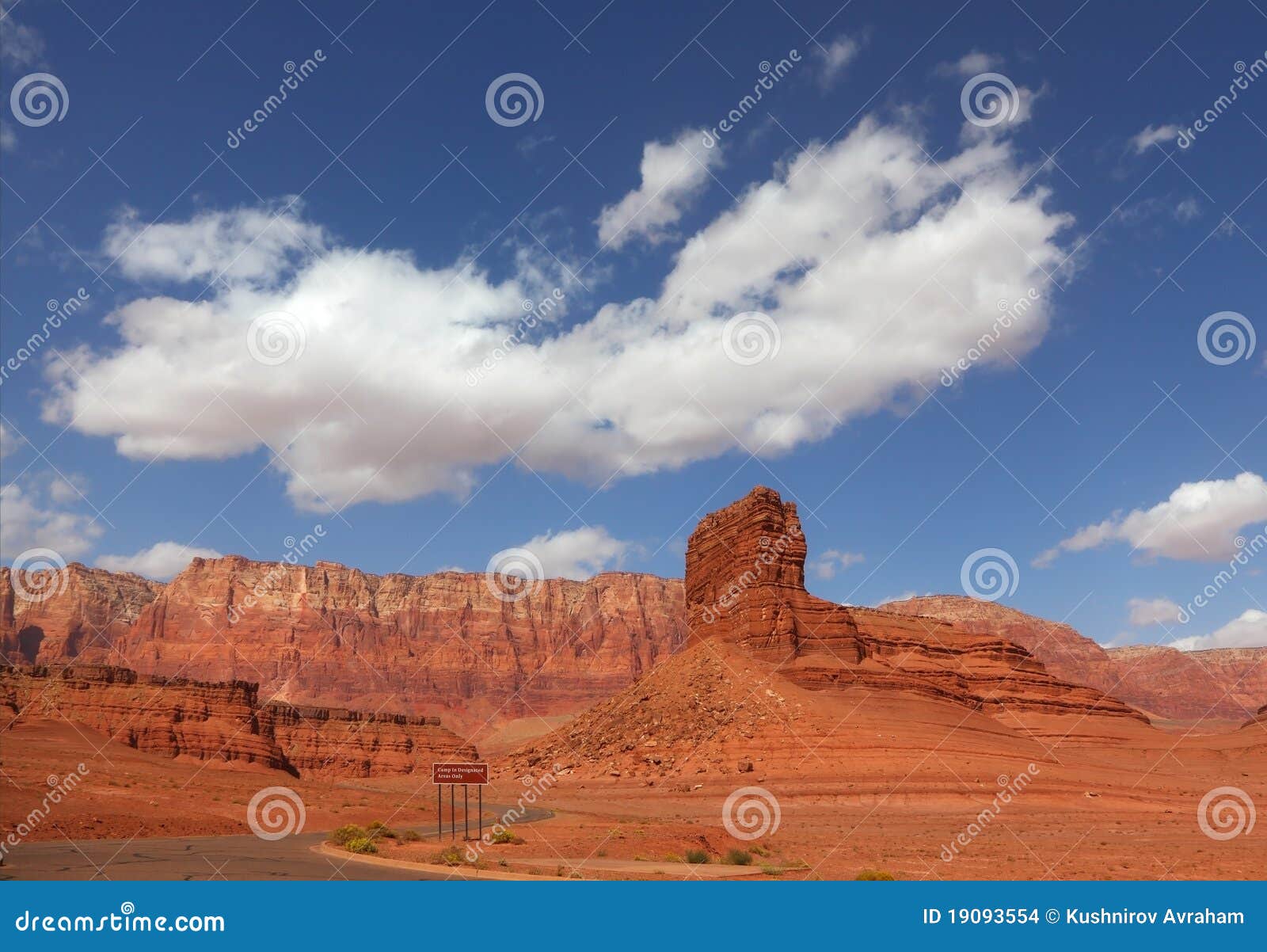 Red rocks in the desert stock photo. Image of arizona - 19093554