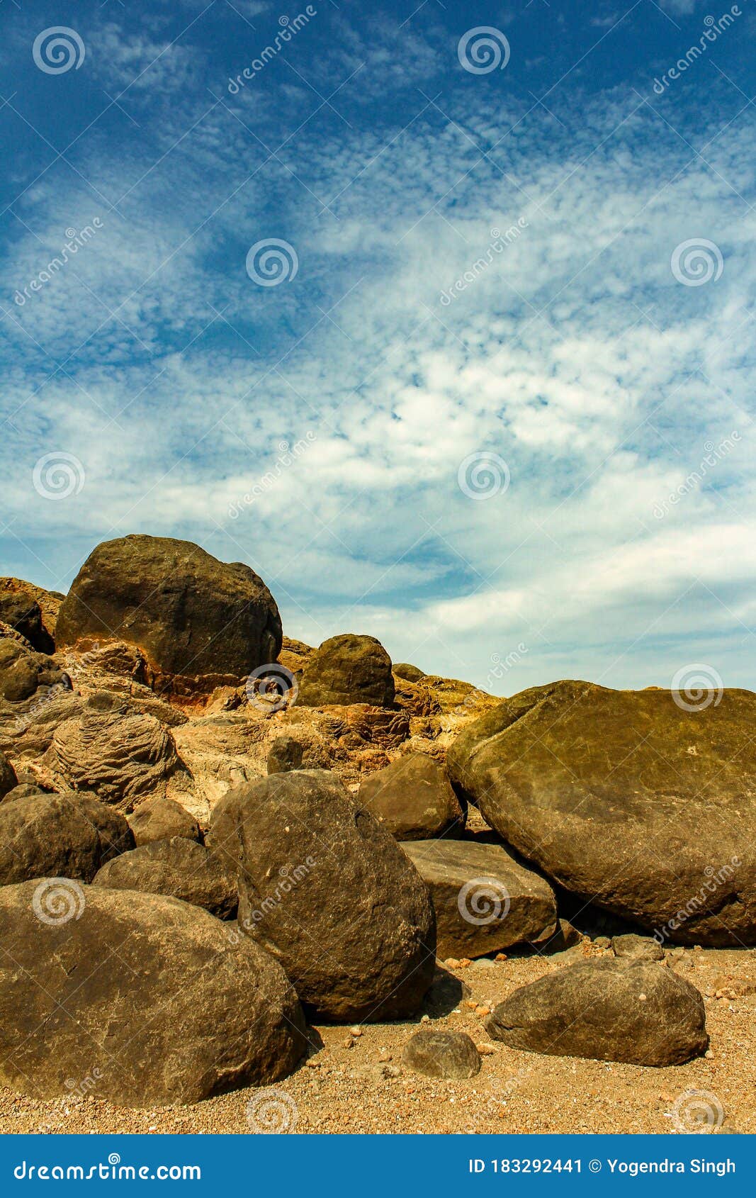 Red Rocks in the Desert, Harsh Mountainous Terrain in the Desert Stock ...