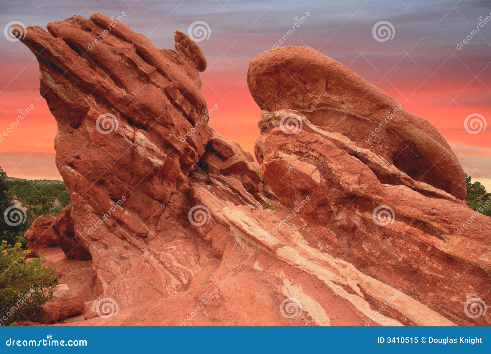 Red rocks and pink sky stock image. Image of sunrise, colorado - 3410515