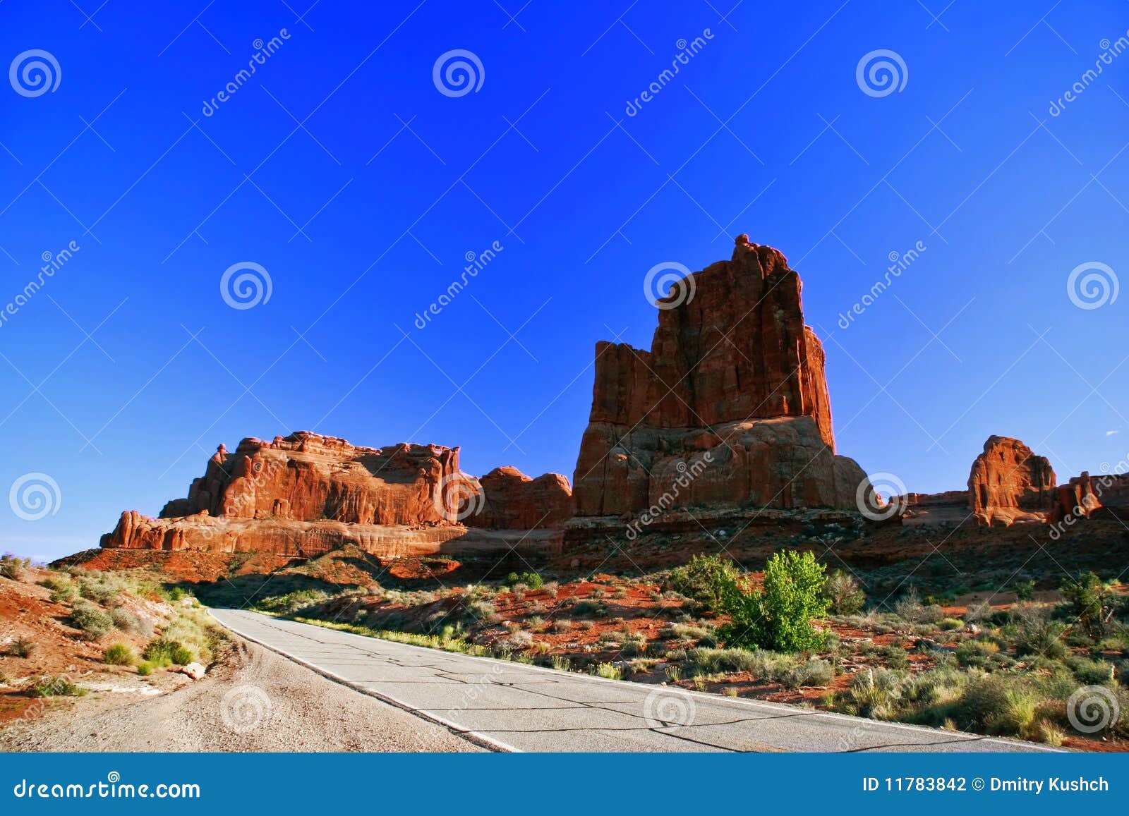 Red rocks of Utah stock photo. Image of mountains, background - 11783842