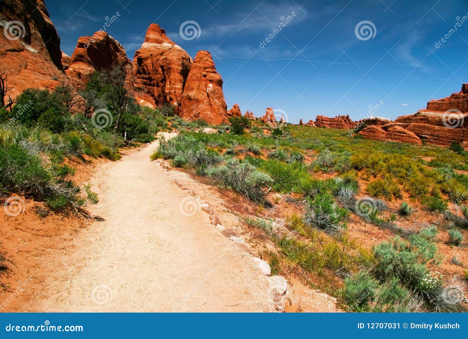 Red rocks of Utah stock image. Image of dark, horizon - 12707031