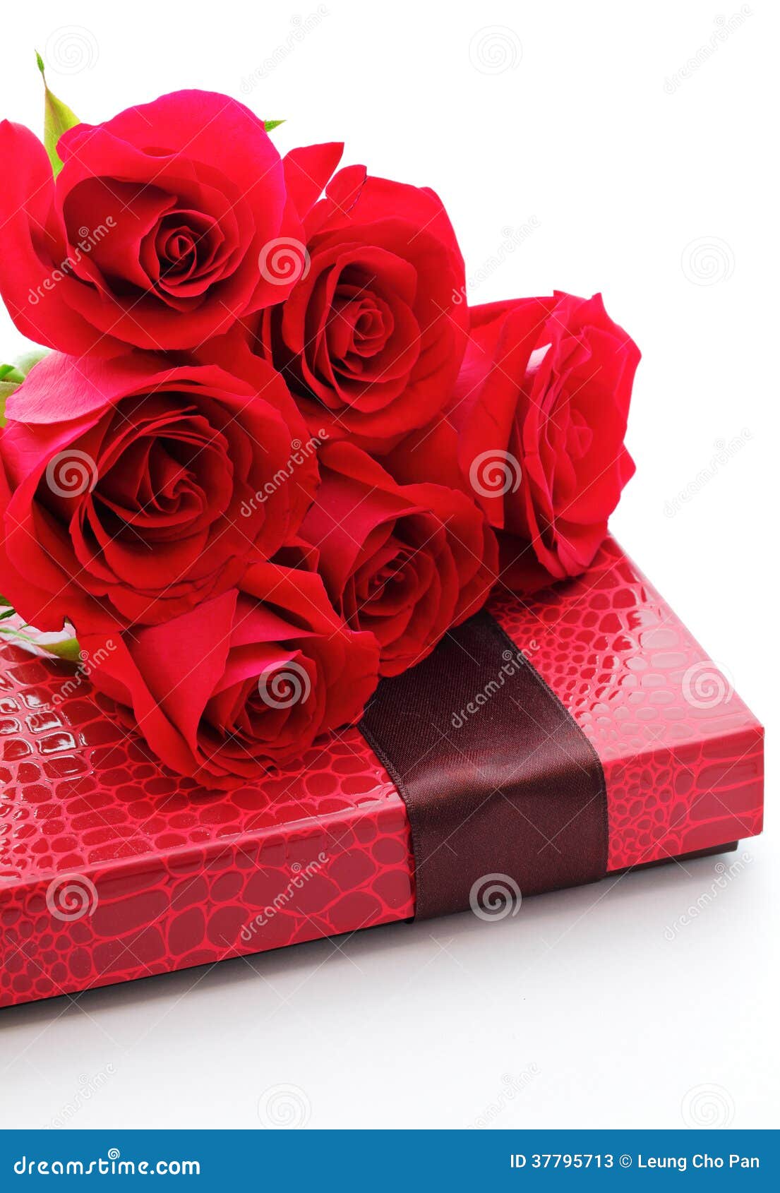 Red rose and gift box stock image. Image of flower, ribbon - 37795713